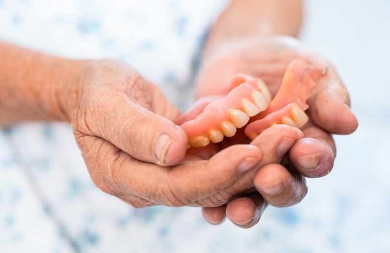 Signs You Should Replace Your Dentures